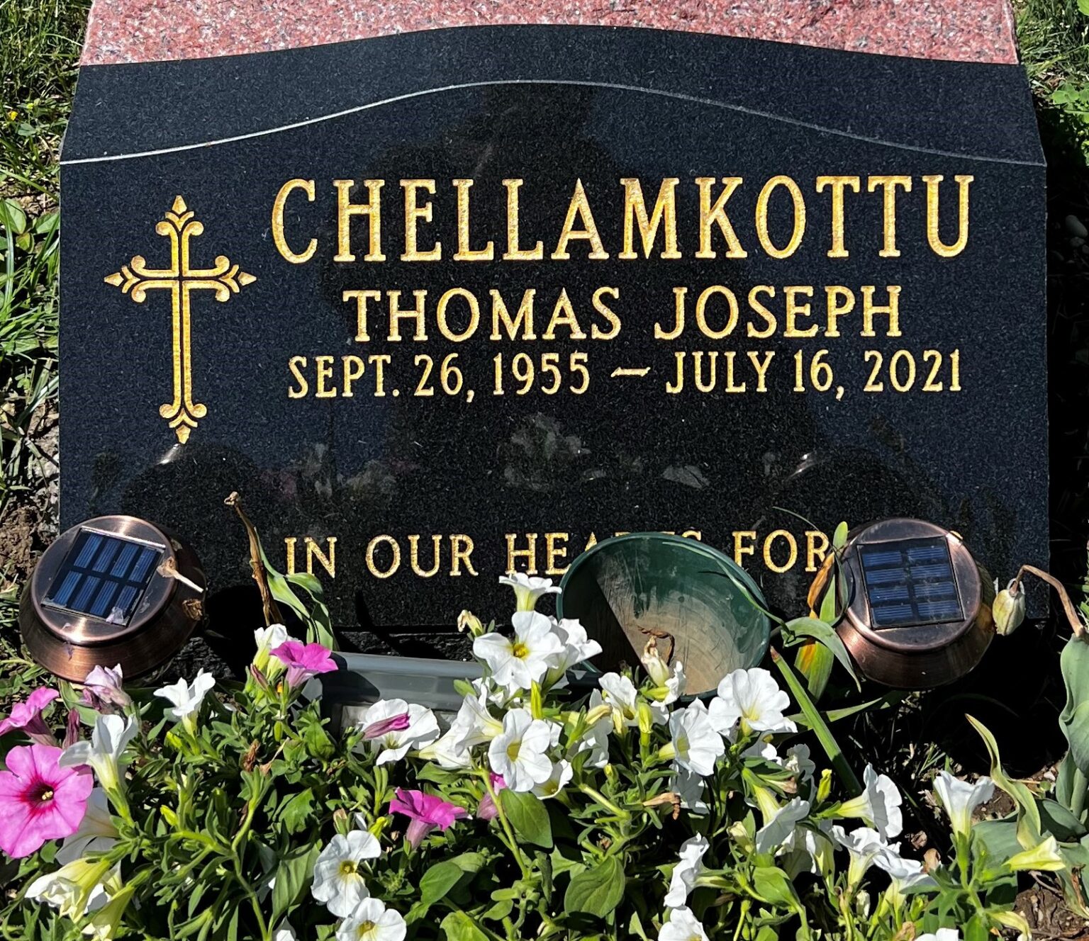 Why Do We Use 23K Gold Leaf Lettering? | St Charles Monuments